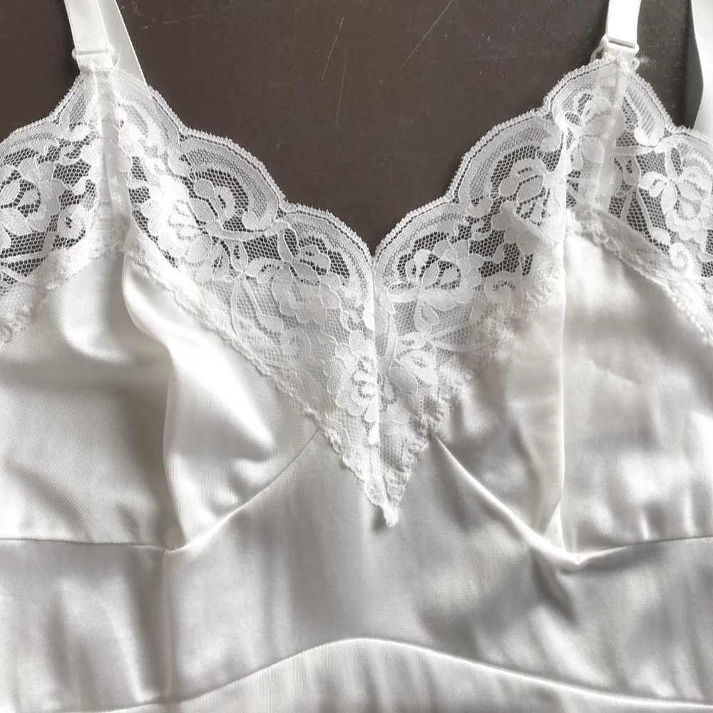 1960s White Nylon Lacy Slip 32 Bust - Gem